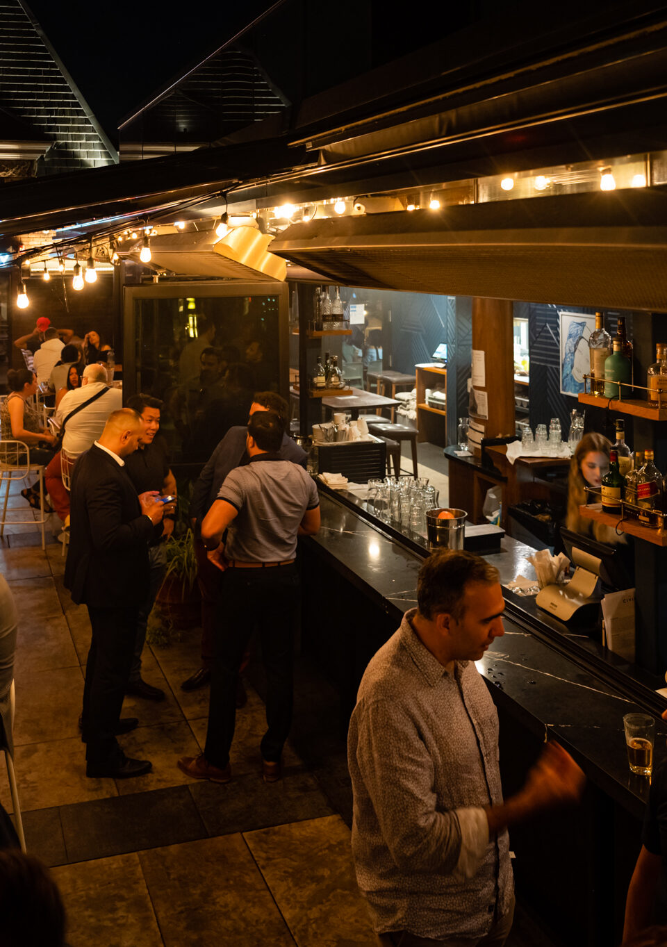 In-Room Dining & Minibar Service | The Broadview Hotel