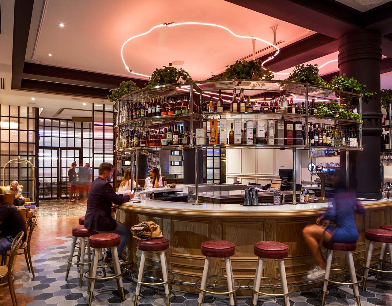 About Us - Toronto Luxury Hotel | The Broadview Hotel